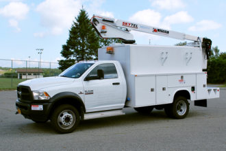 UTEM Skytel Bucket Truck - Dejana Truck & Utility Equipment